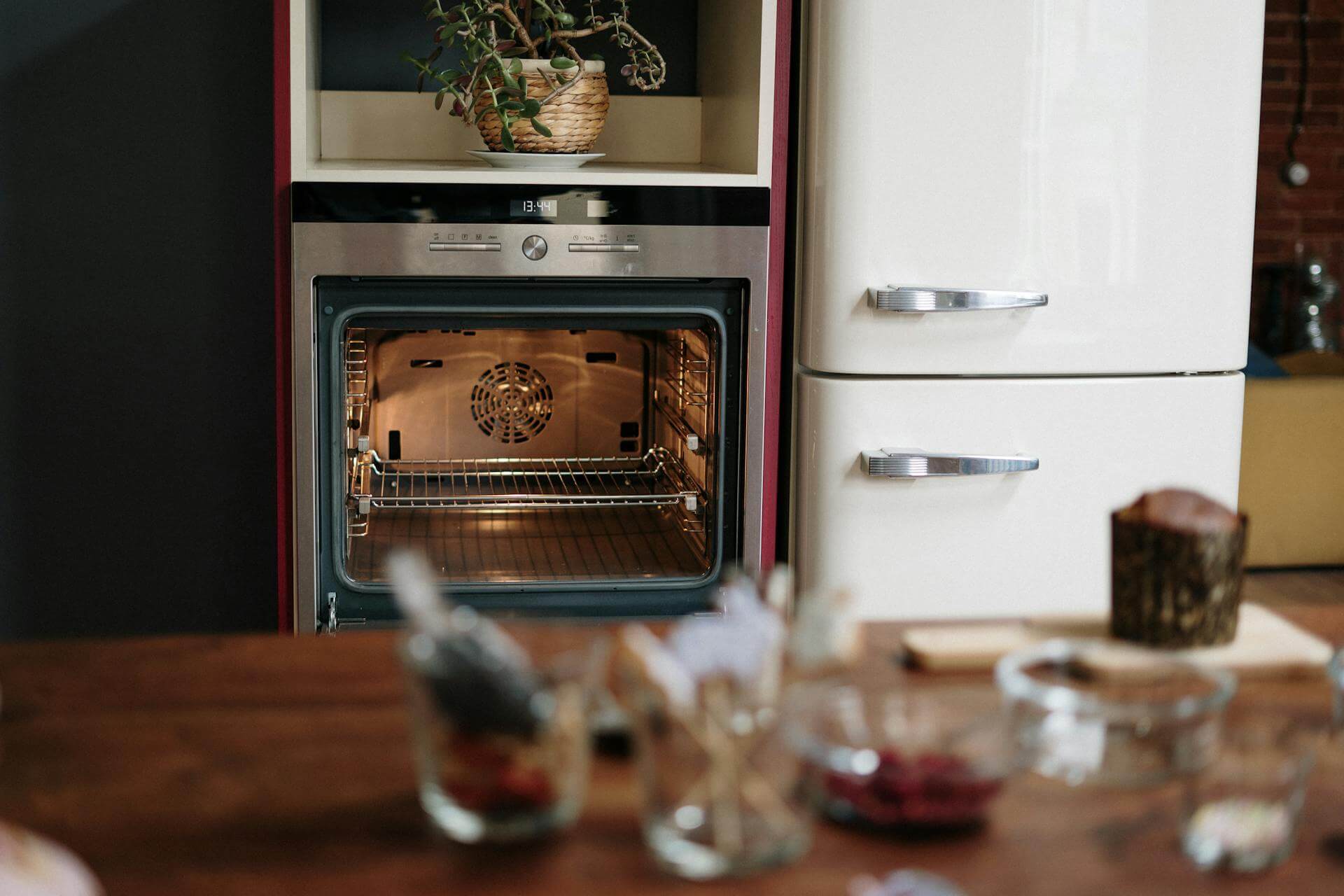 6 Best Non-Toxic, Natural Oven Cleaners For A Grease-Free Oven - Green ...